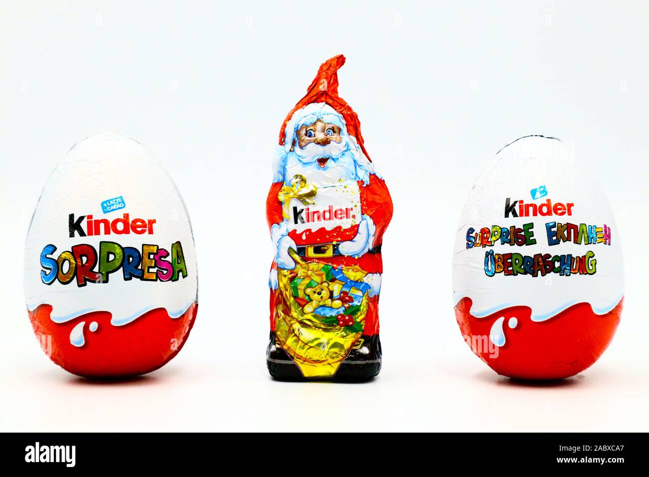 Kinder joy toys hi-res stock photography and images - Alamy