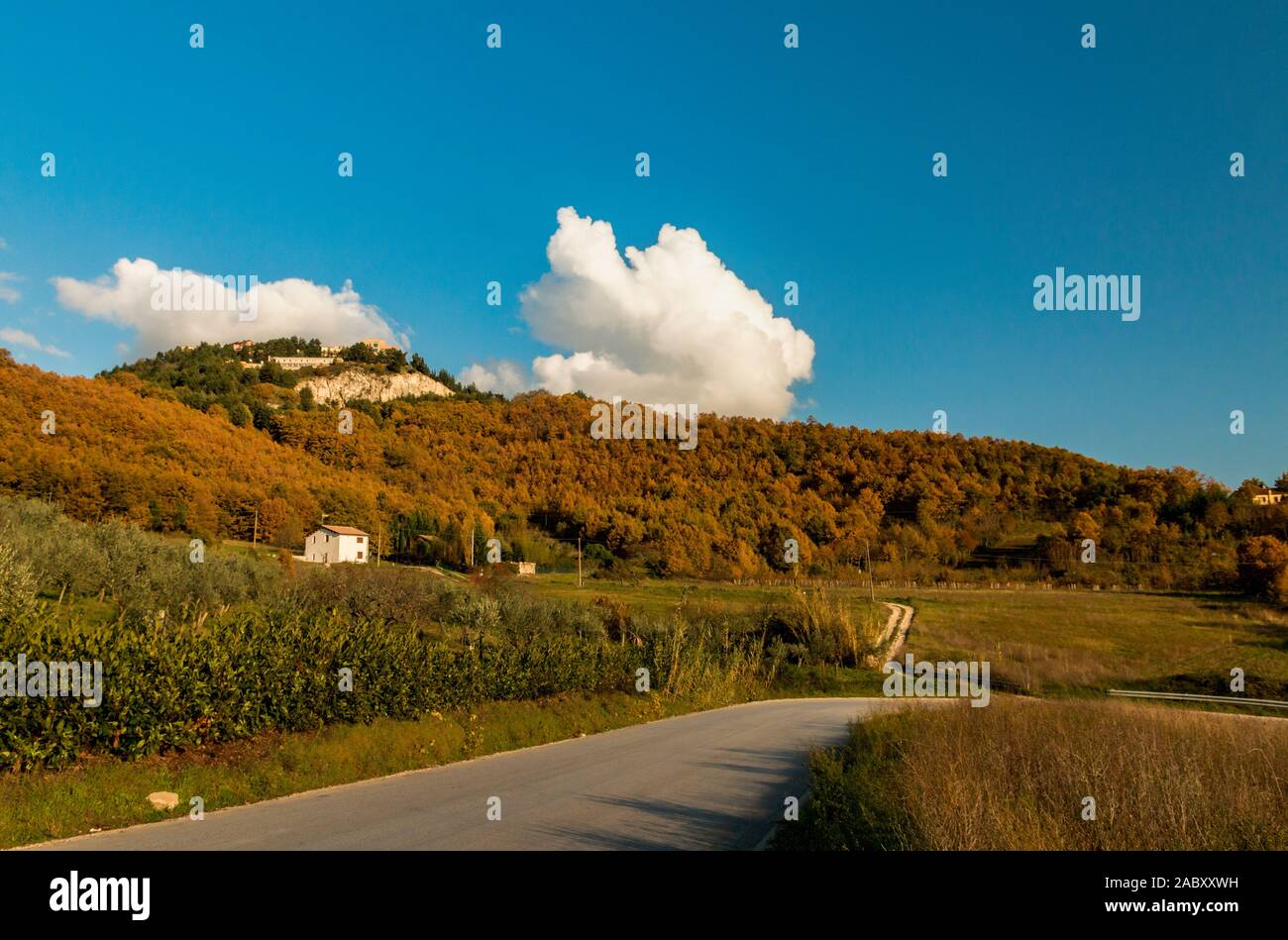 Molise italy village hi-res stock photography and images - Alamy