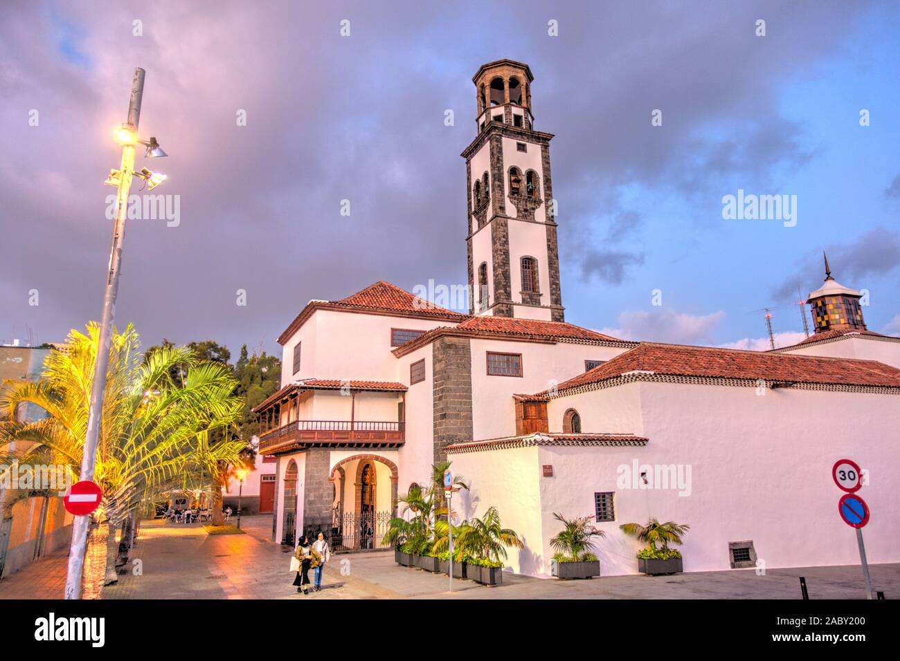 Downtown santa cruz tenerife hi-res stock photography and images - Alamy