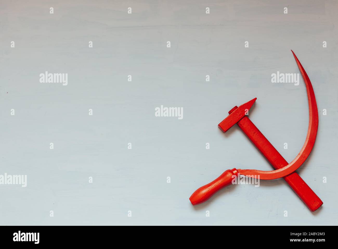 red sickle and hammer communism Soviet Union history Stock Photo - Alamy