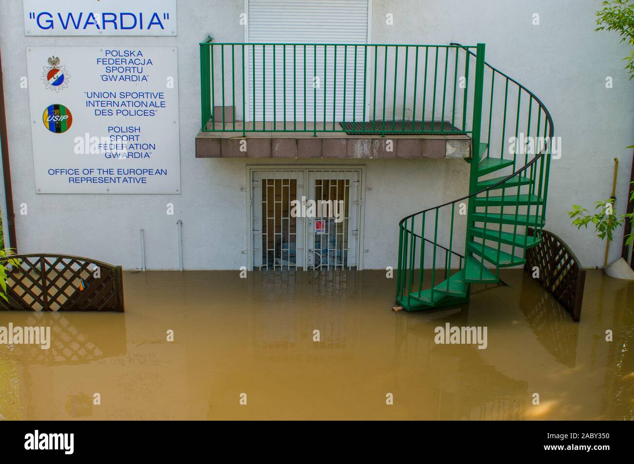 Flooded building during floods, Warsaw, Poland Stock Photo - Alamy