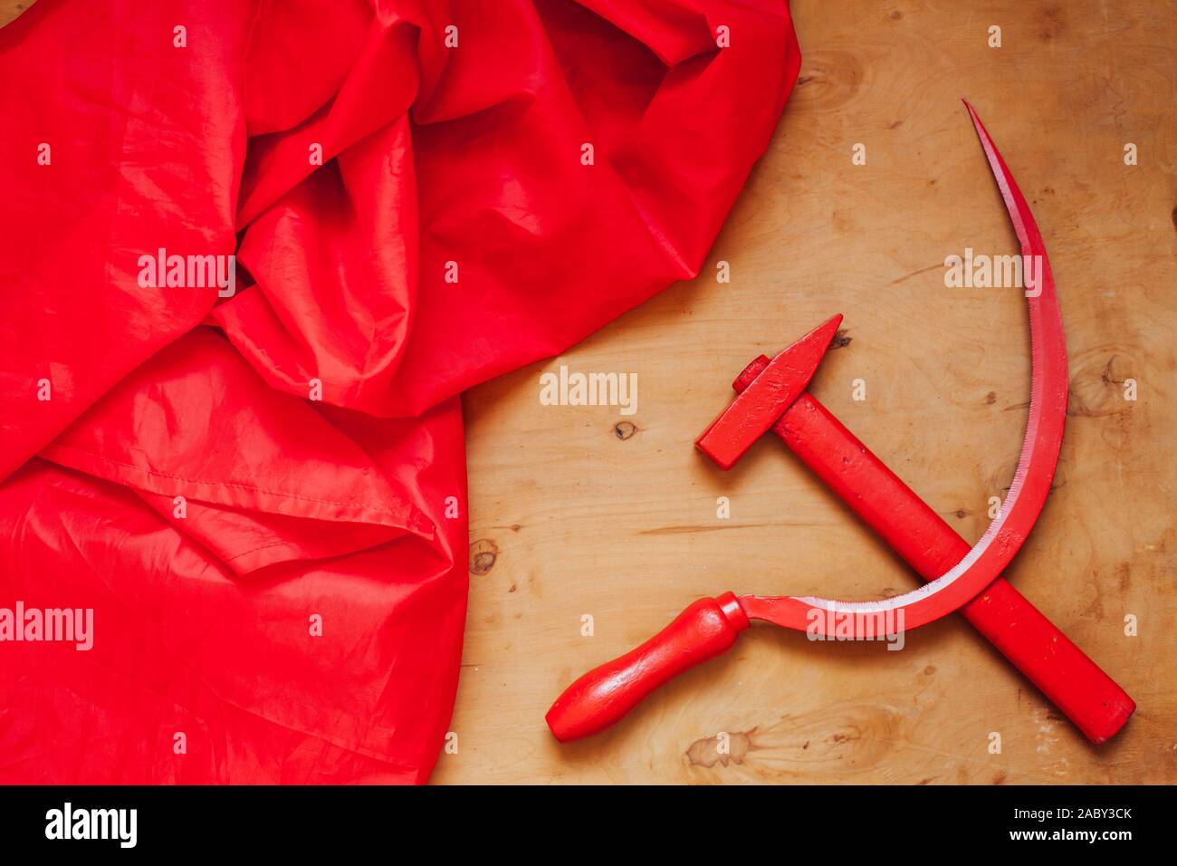 red sickle and hammer communism Soviet Union history Stock Photo - Alamy