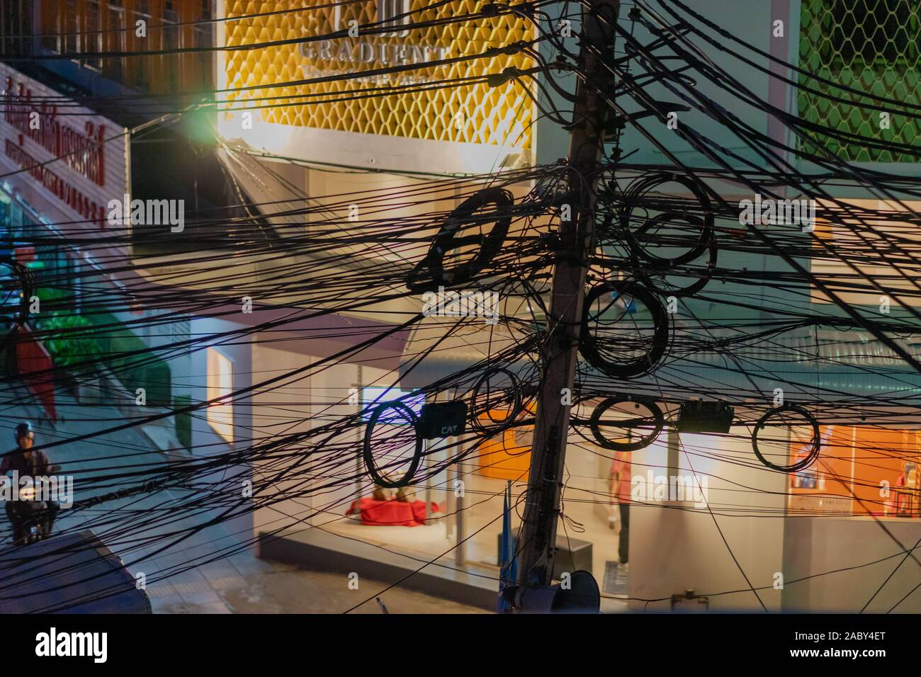 Electrical wires street level hi-res stock photography and images - Alamy