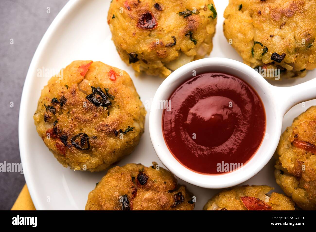 Poha chutney hi-res stock photography and images - Alamy