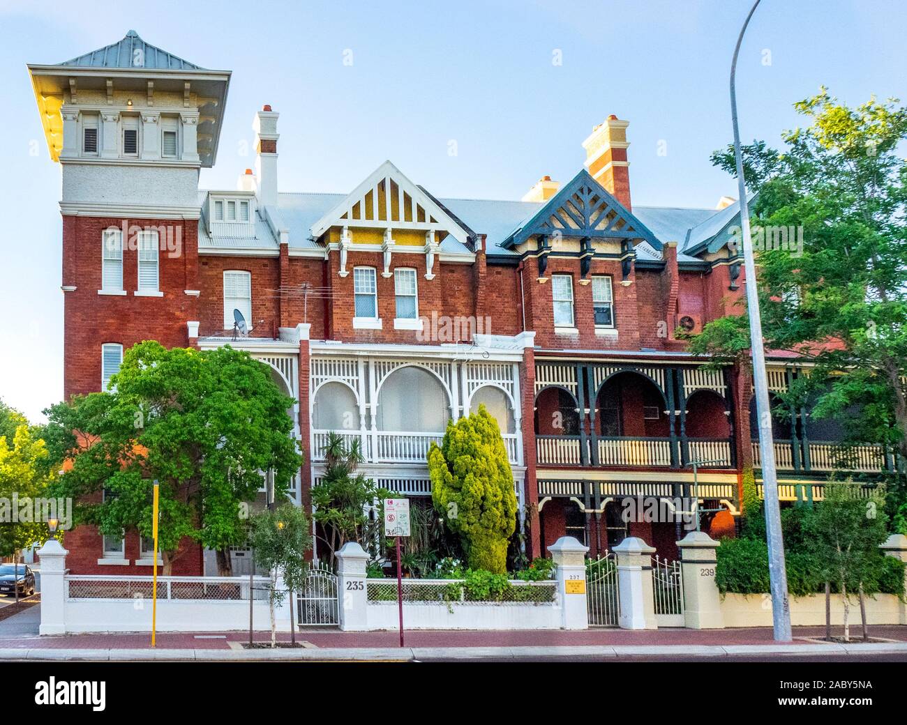 Australian federation houses hi-res stock photography and images - Alamy