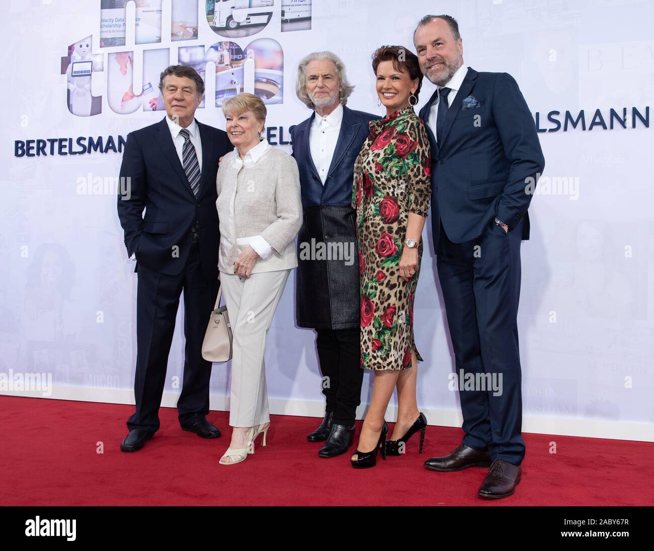 Football coach Otto REHHAGEL with wife Beate REHHAGEL, Hermann ...