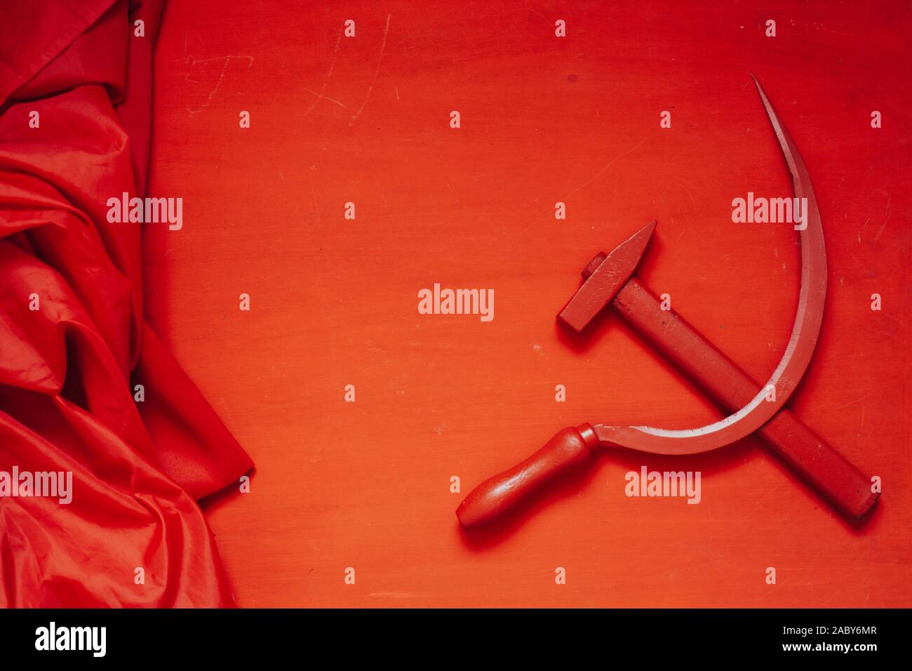 red sickle and hammer communism Soviet Union history Stock Photo - Alamy