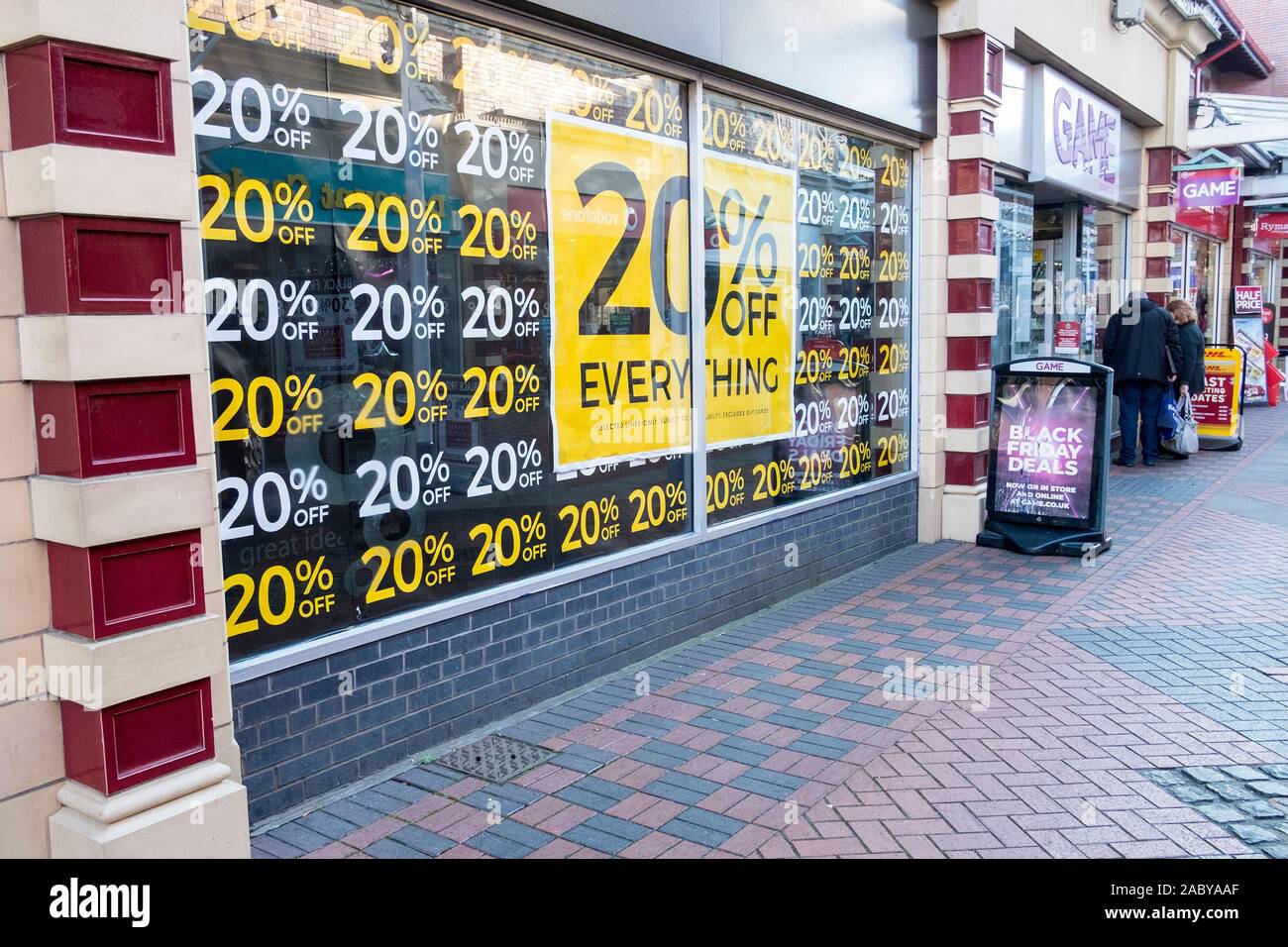 Discount retailers hi-res stock photography and images - Alamy