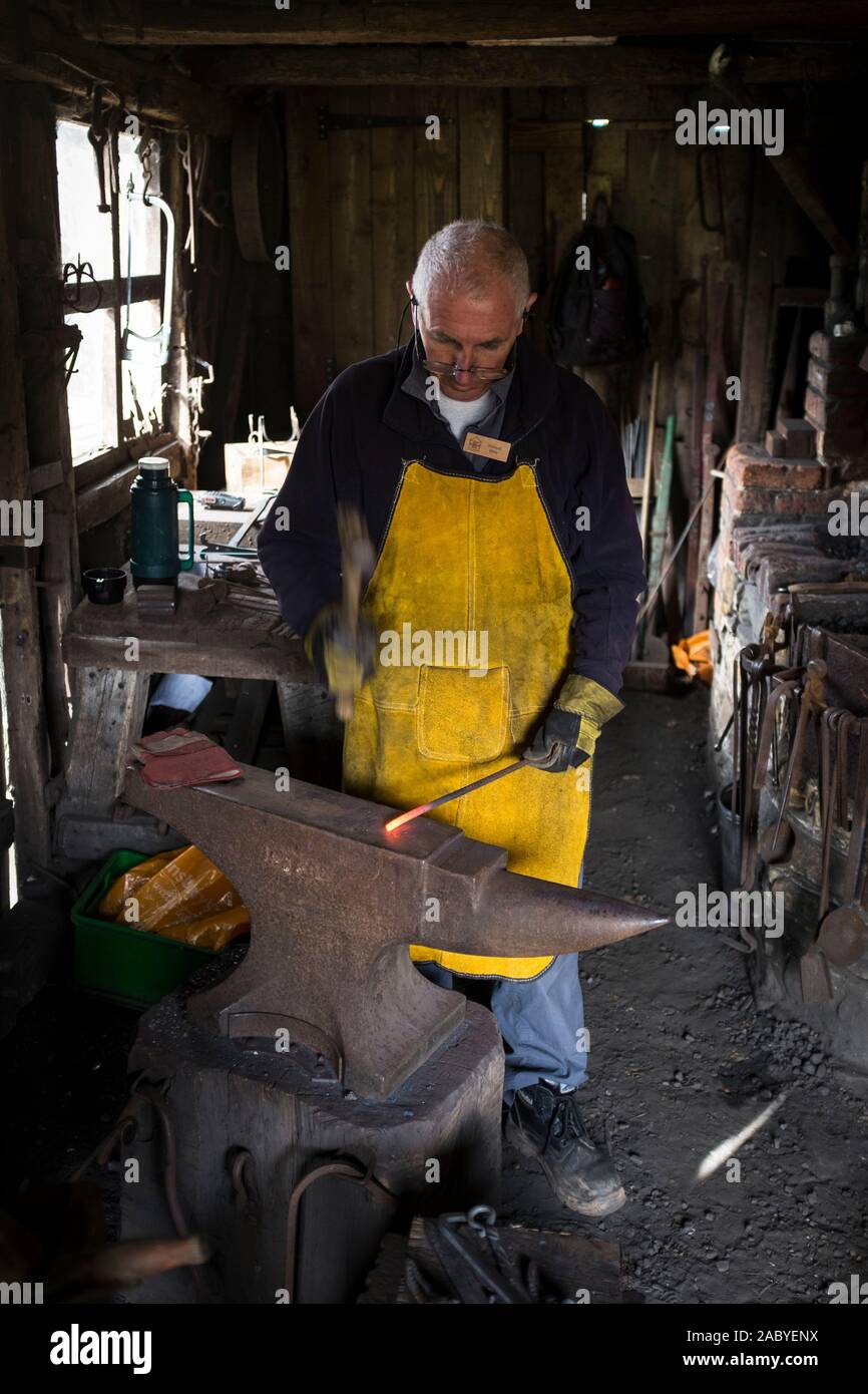 Old west blacksmith hi-res stock photography and images - Alamy