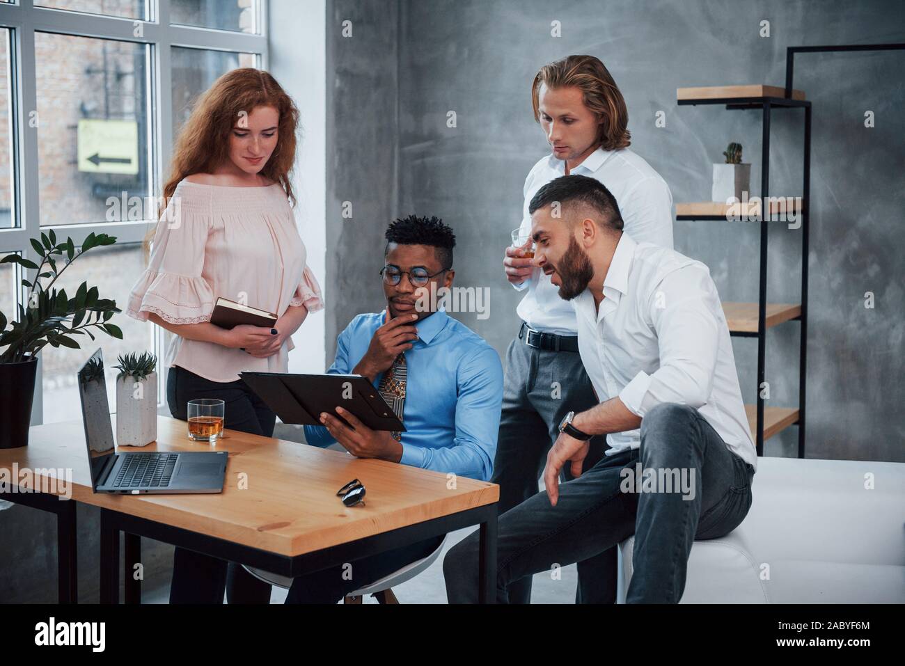 Brain storm hi-res stock photography and images - Alamy