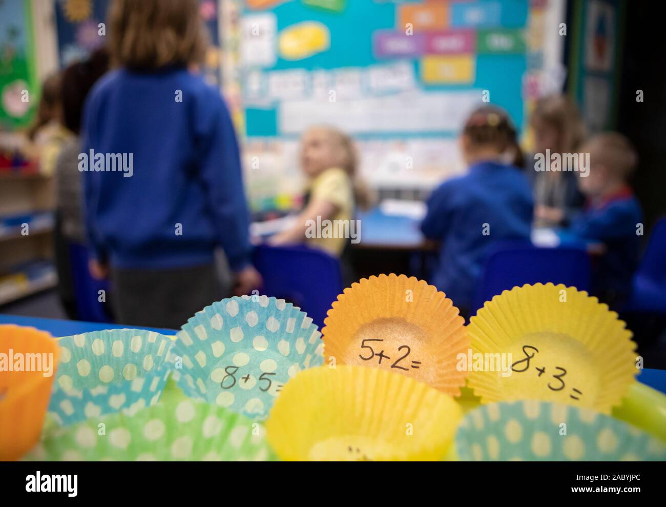 Early Years School Teacher Uk Hi res Stock Photography And Images Alamy early-years-school-teacher-uk-hi-res-stock-photography-and-images-alamy