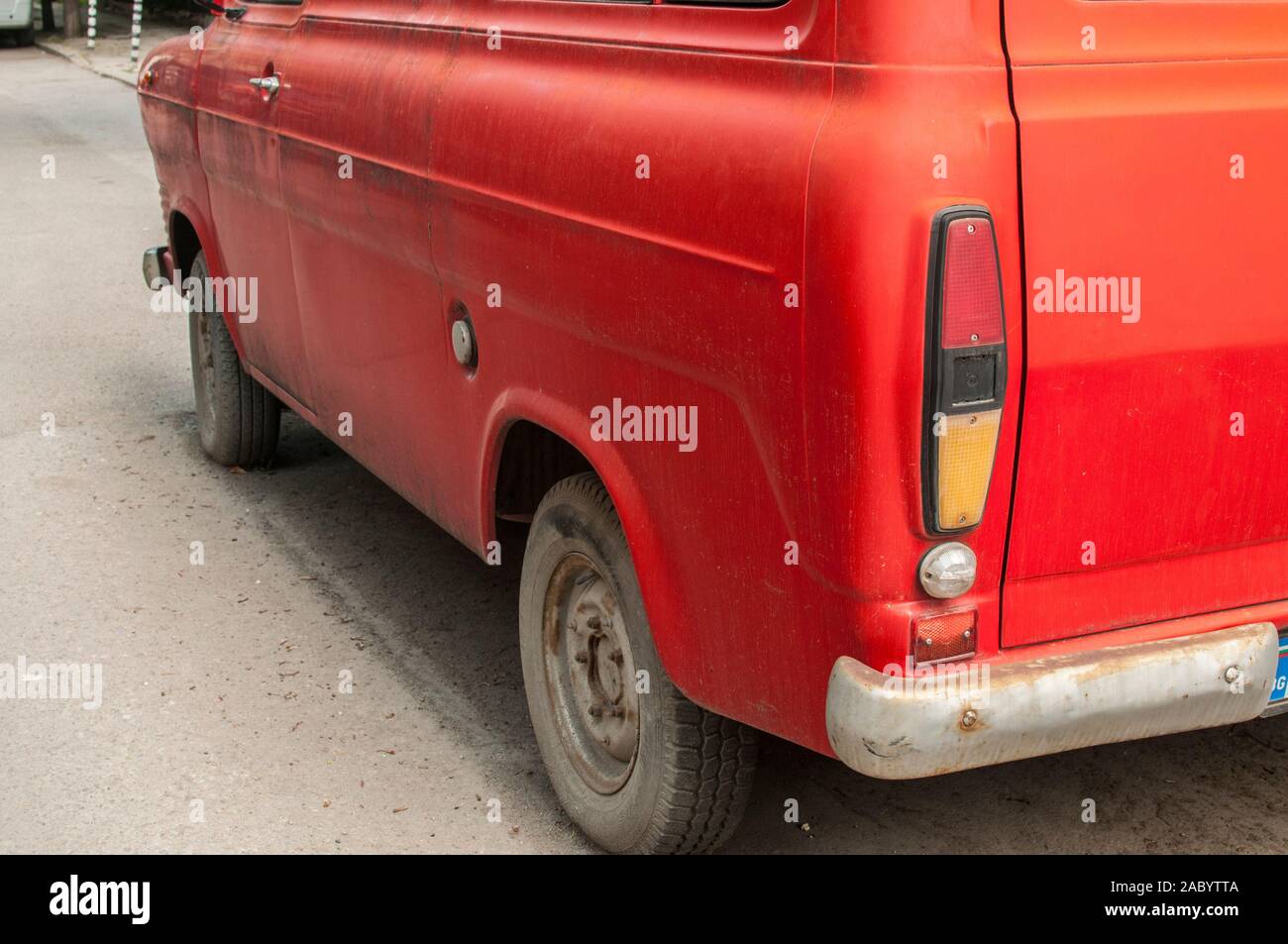 Rear of red van hi-res stock photography and images - Alamy
