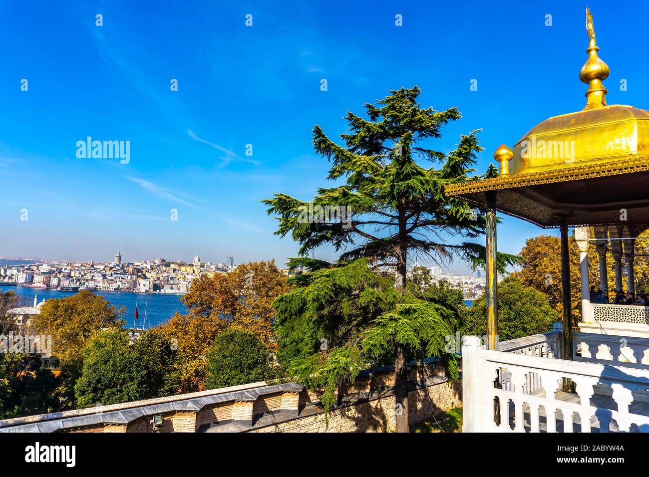 Iftar kiosk hi-res stock photography and images - Alamy