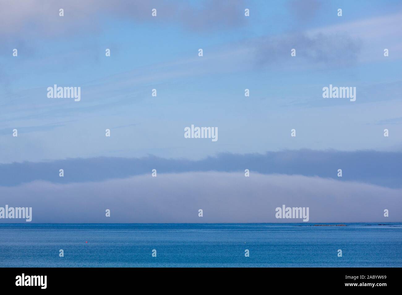 Cloudbank hi-res stock photography and images - Alamy