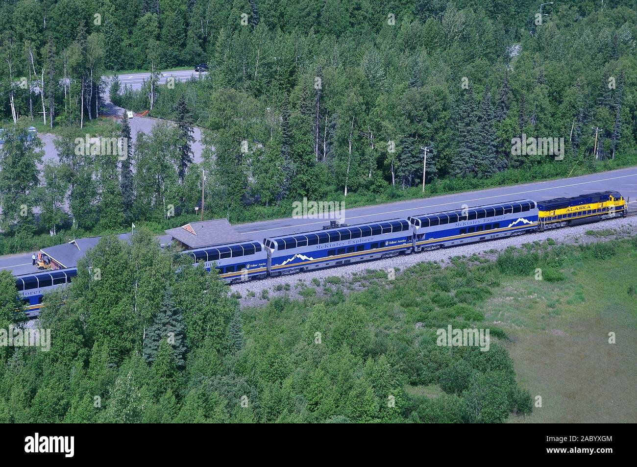 McKINLEY EXPLORER TOURIST TRAIN AT TALKEETNA, ALASKA Stock Photo - Alamy