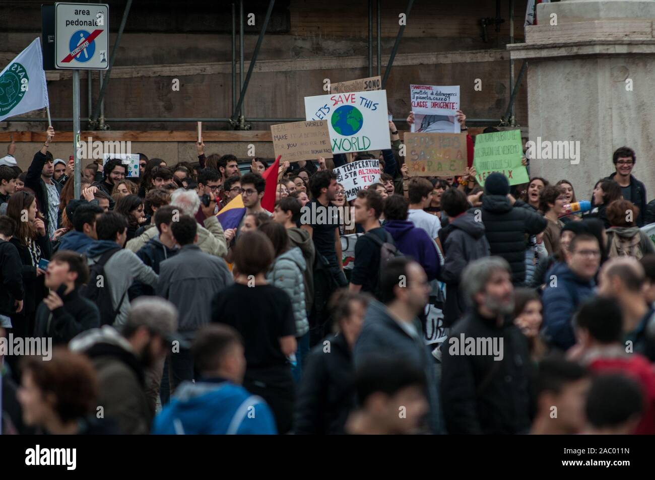 Greta thunberg demonstration in rome hi-res stock photography and ...