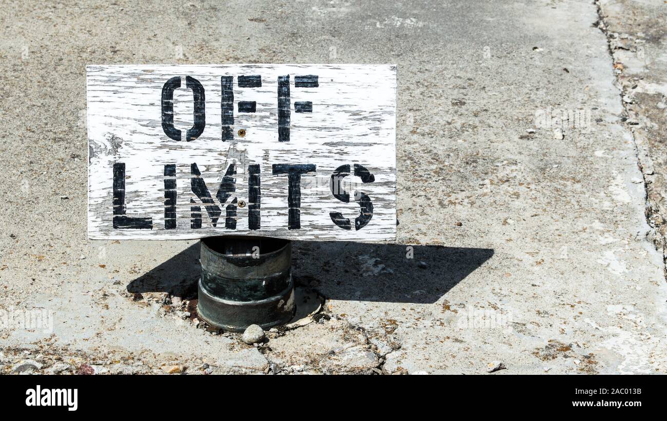 Sign off limits hi-res stock photography and images - Alamy