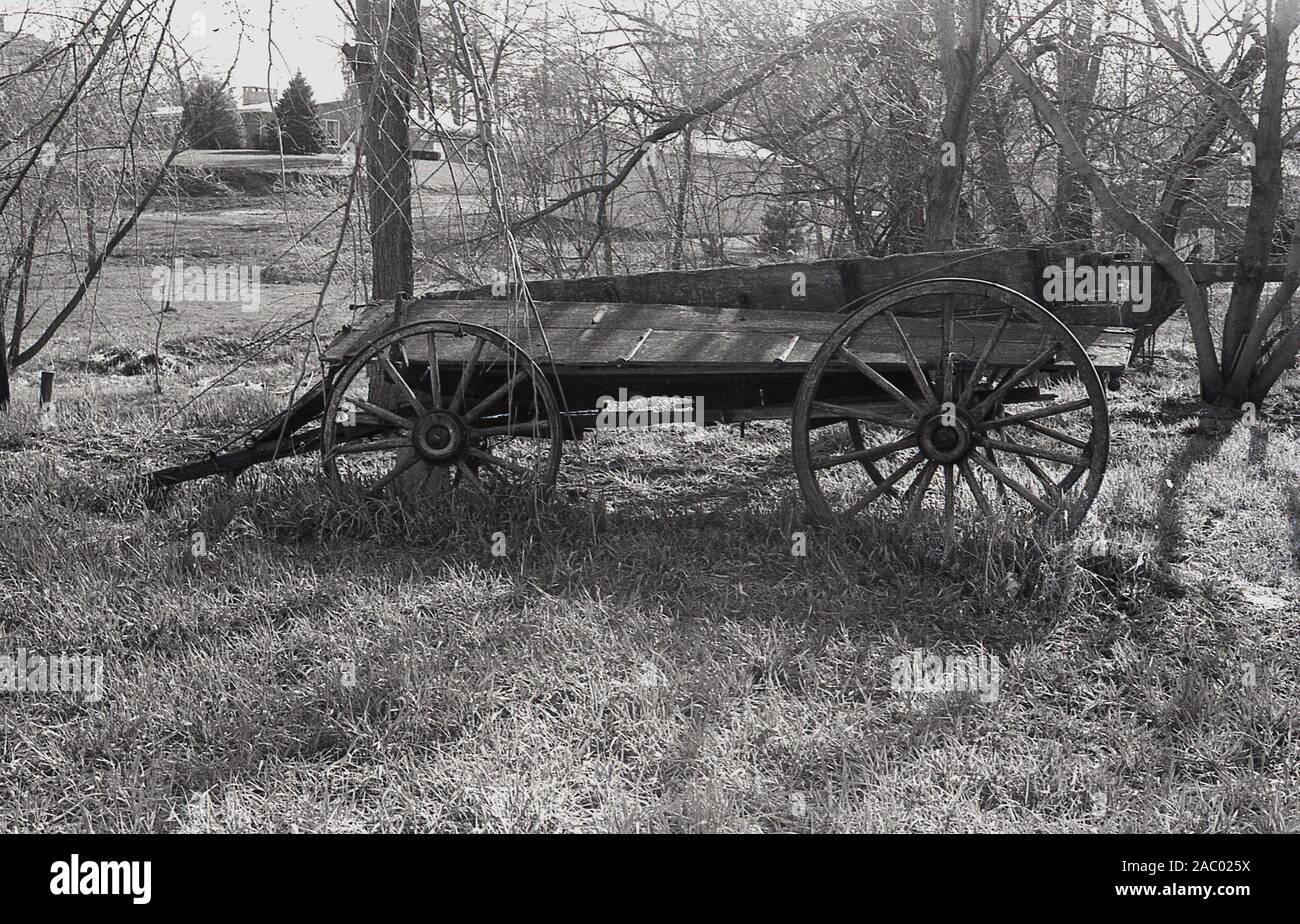Old farm cart hi-res stock photography and images - Alamy