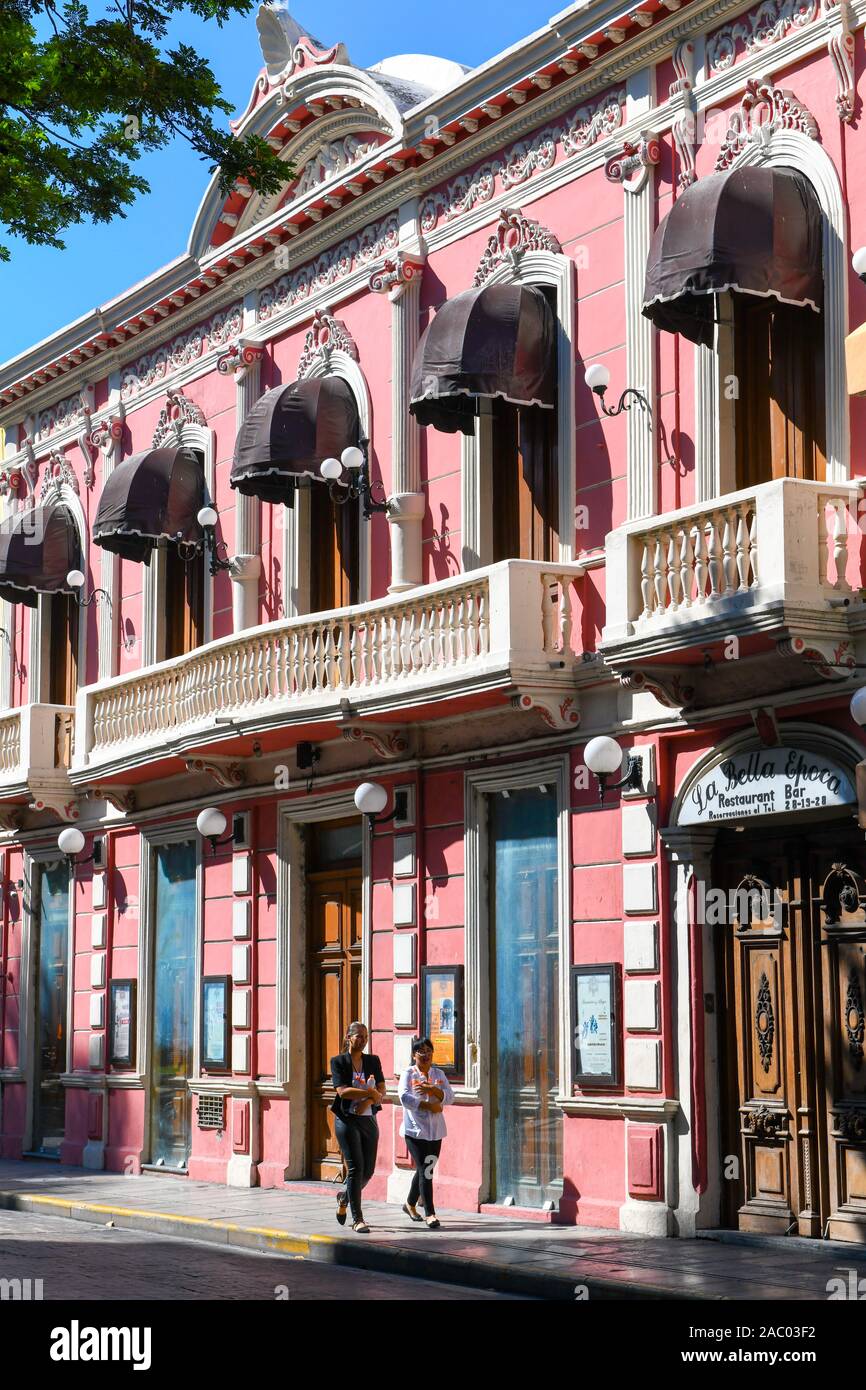 Street scene, City Center, Merida Mexico Stock Photo - Alamy