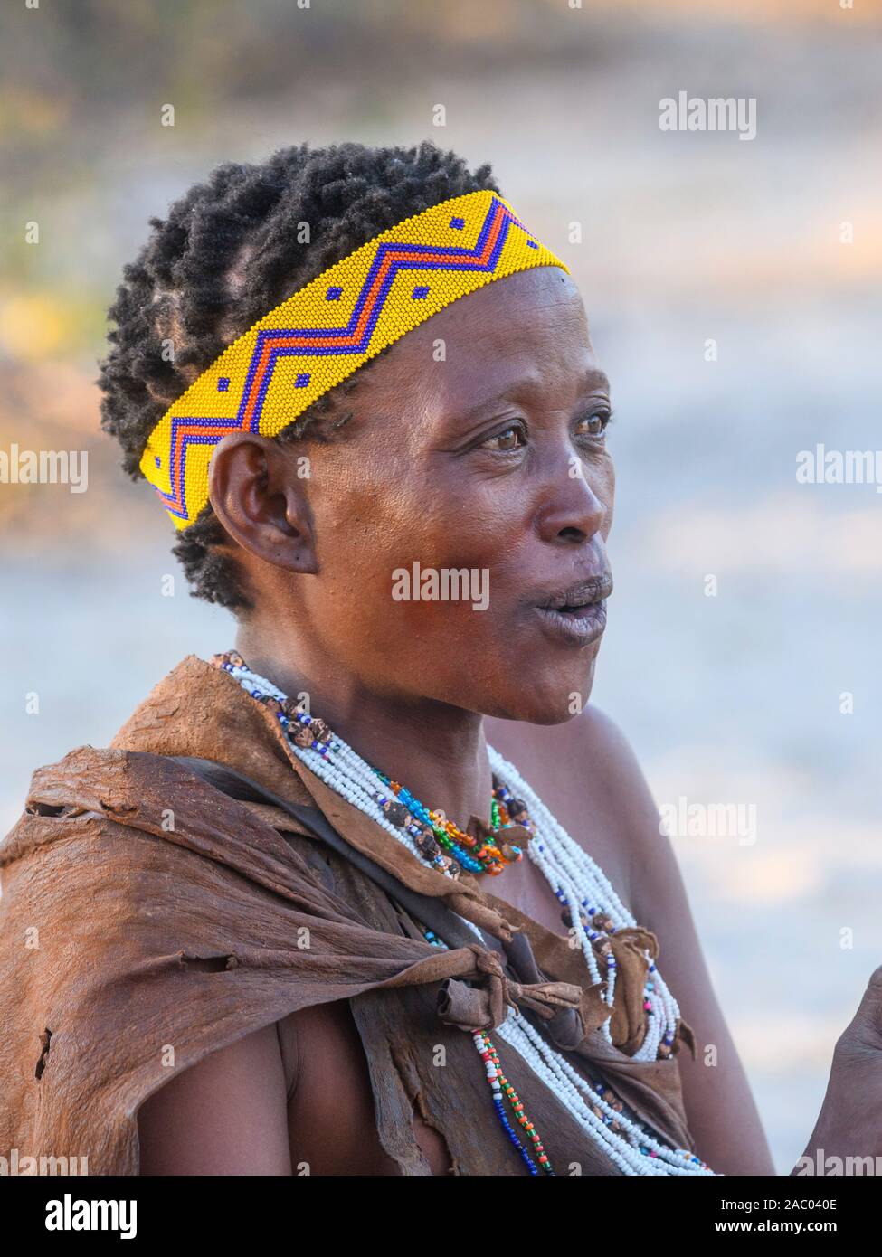 Bushman woman hi-res stock photography and images - Alamy