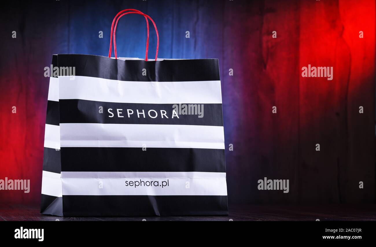 Sephora bag hi-res stock photography and images - Alamy