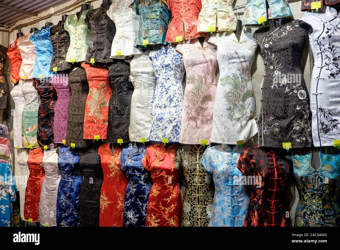 Chinese cheongsam pattern hi-res stock photography and images - Alamy