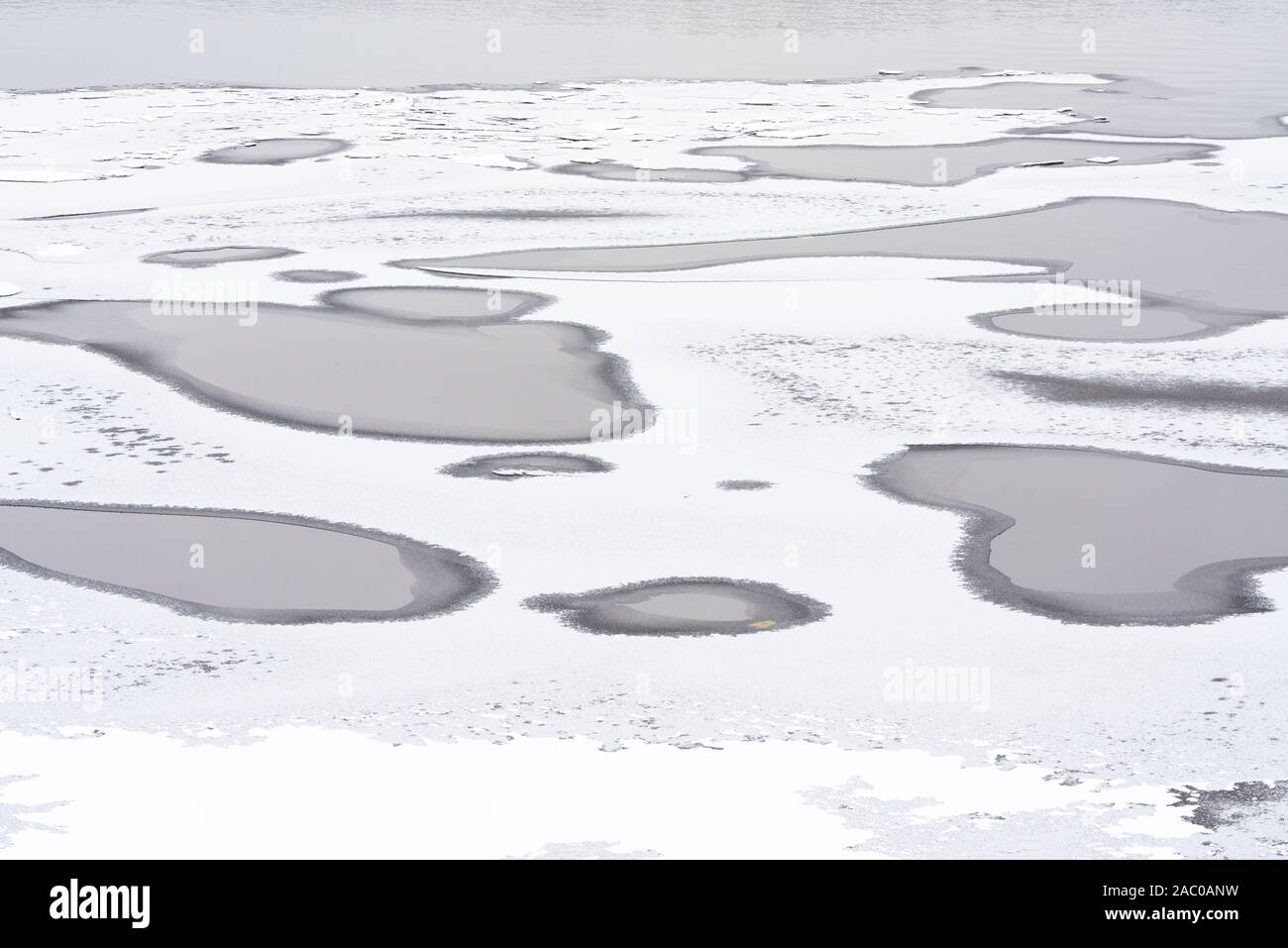 Freezing water hi-res stock photography and images - Alamy