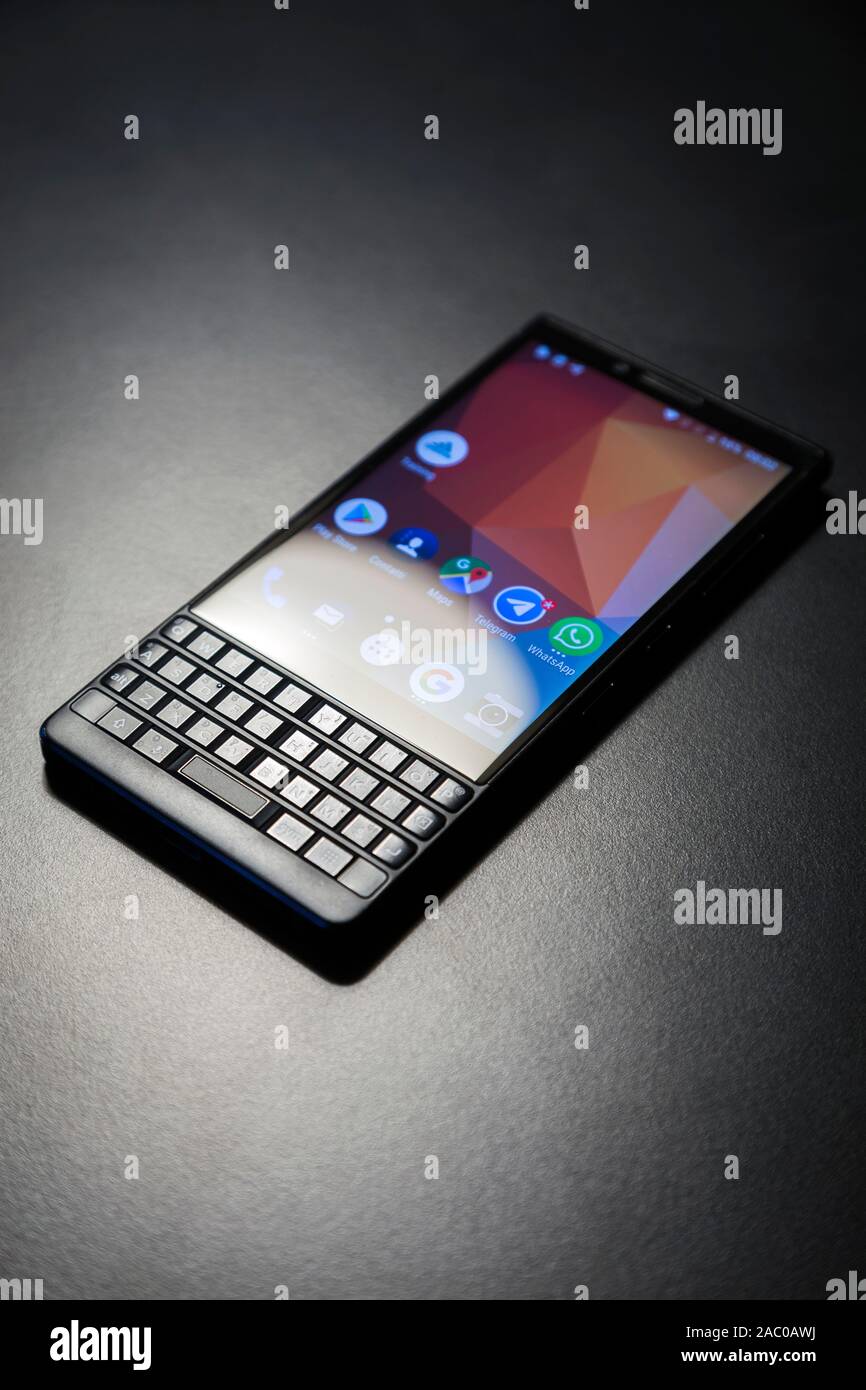 Blackberry mobile keyboard hi-res stock photography and images - Alamy