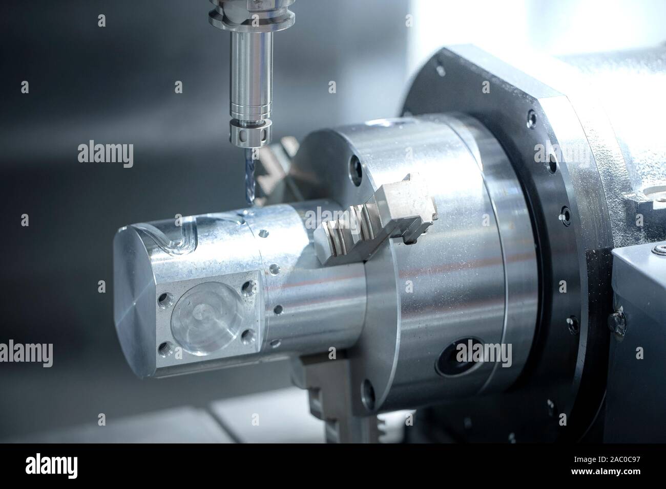 Metal cutting machines hi-res stock photography and images - Alamy