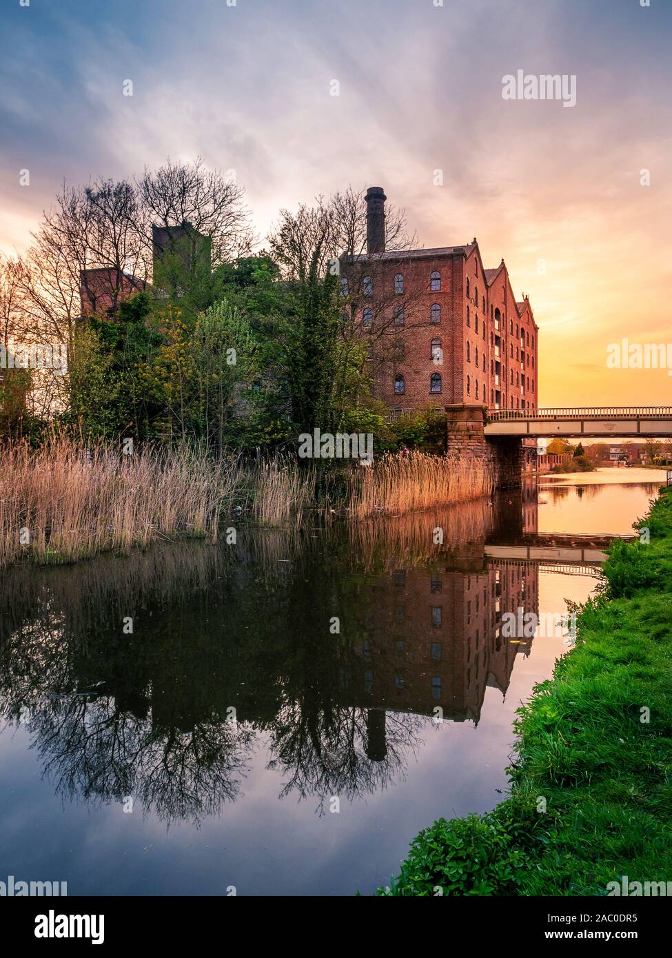 Burscough Wharf on the Leeds to Liverpool Canal Stock Photo - Alamy