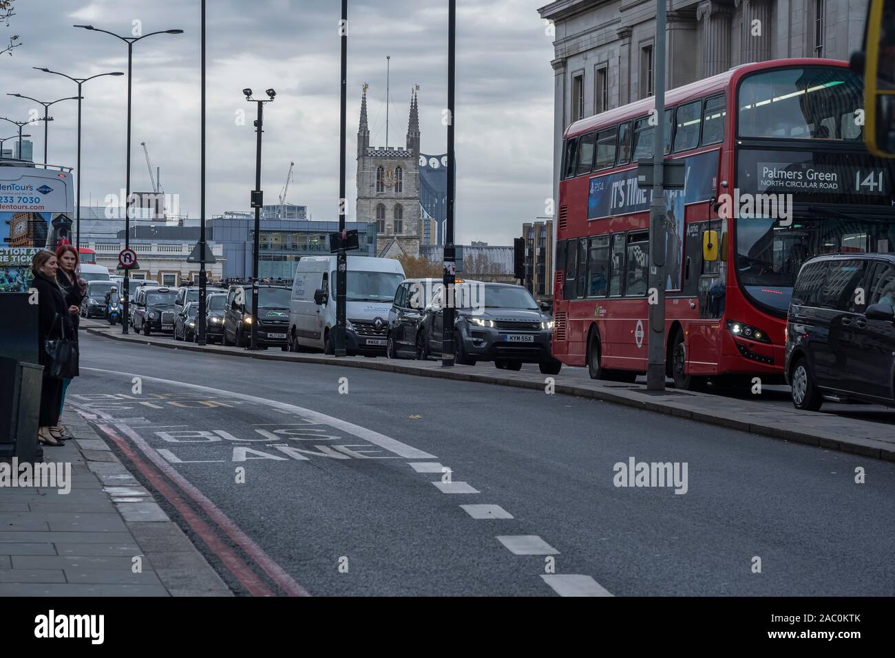 Traffic on London Bridge Stock Photo - Alamy