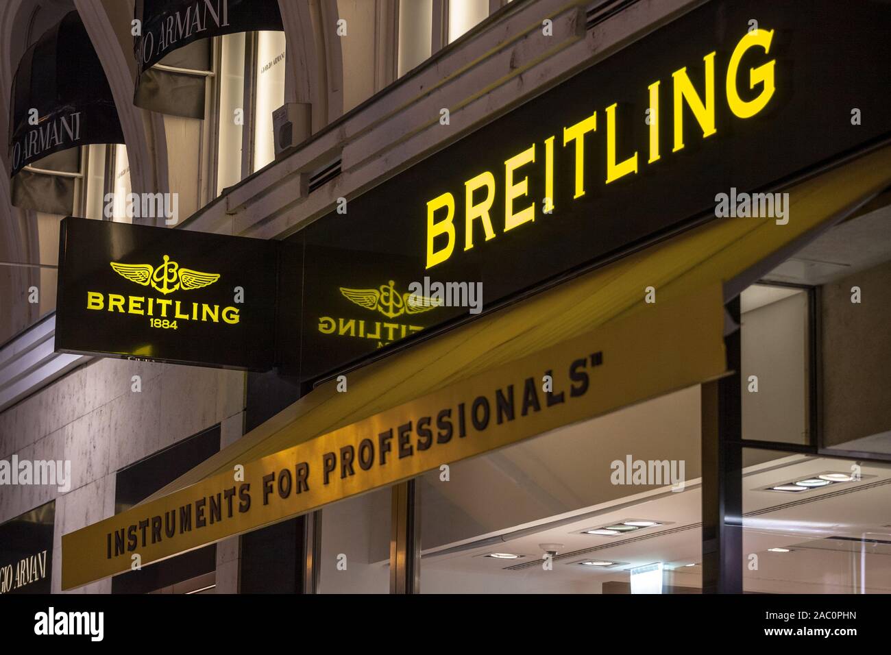 Breitling logo hi-res stock photography and images - Alamy