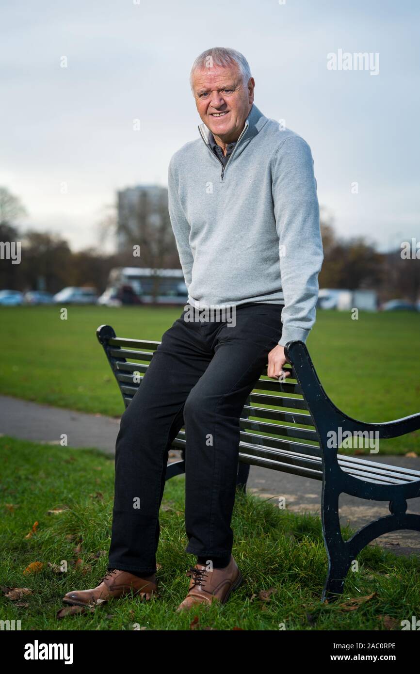 Former football manager hi-res stock photography and images - Alamy