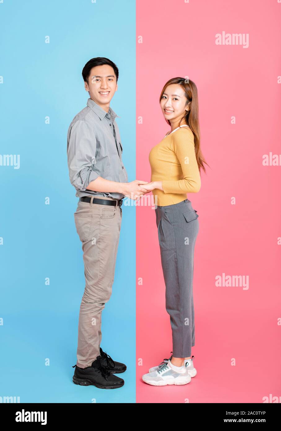 Asian happy couple hi-res stock photography and images - Alamy