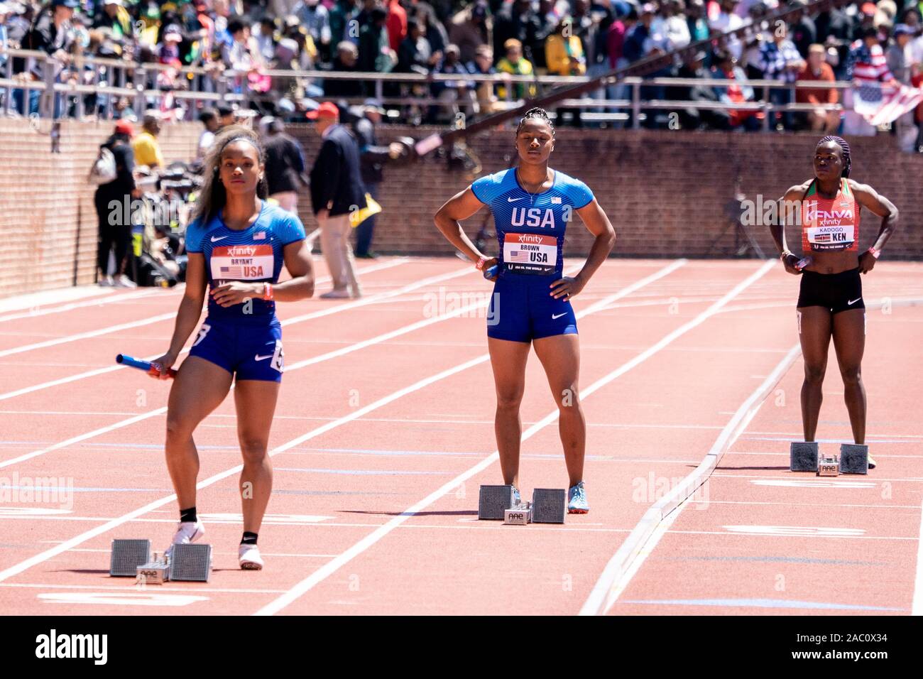 African woman runner relay hi-res stock photography and images - Alamy