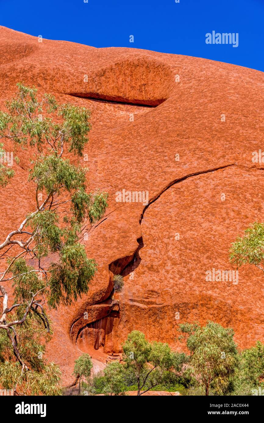 The Mala walk goes from the Mala carpark to Kantju Gorge along the base ...