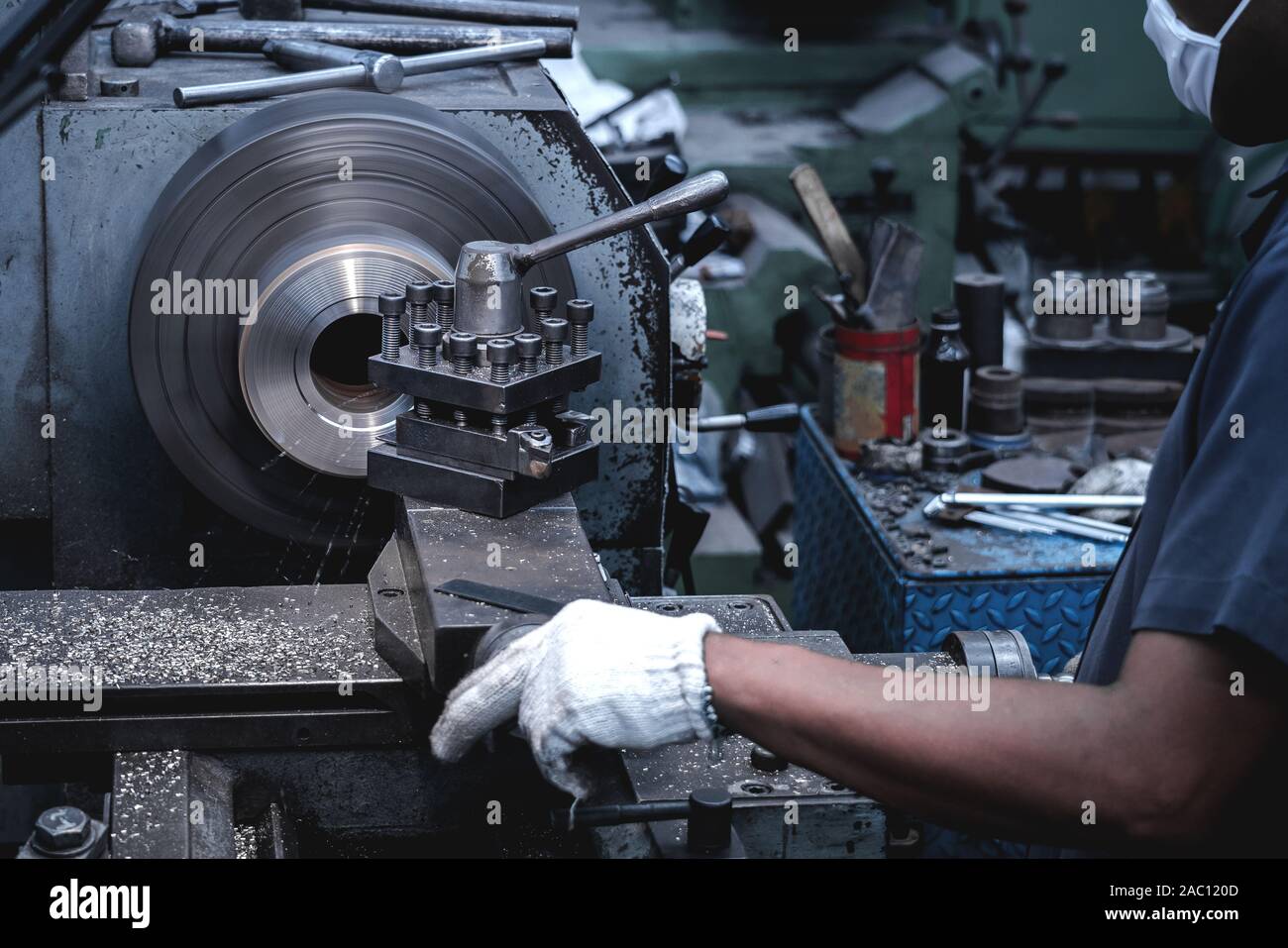 Machining mechanic hi-res stock photography and images - Alamy