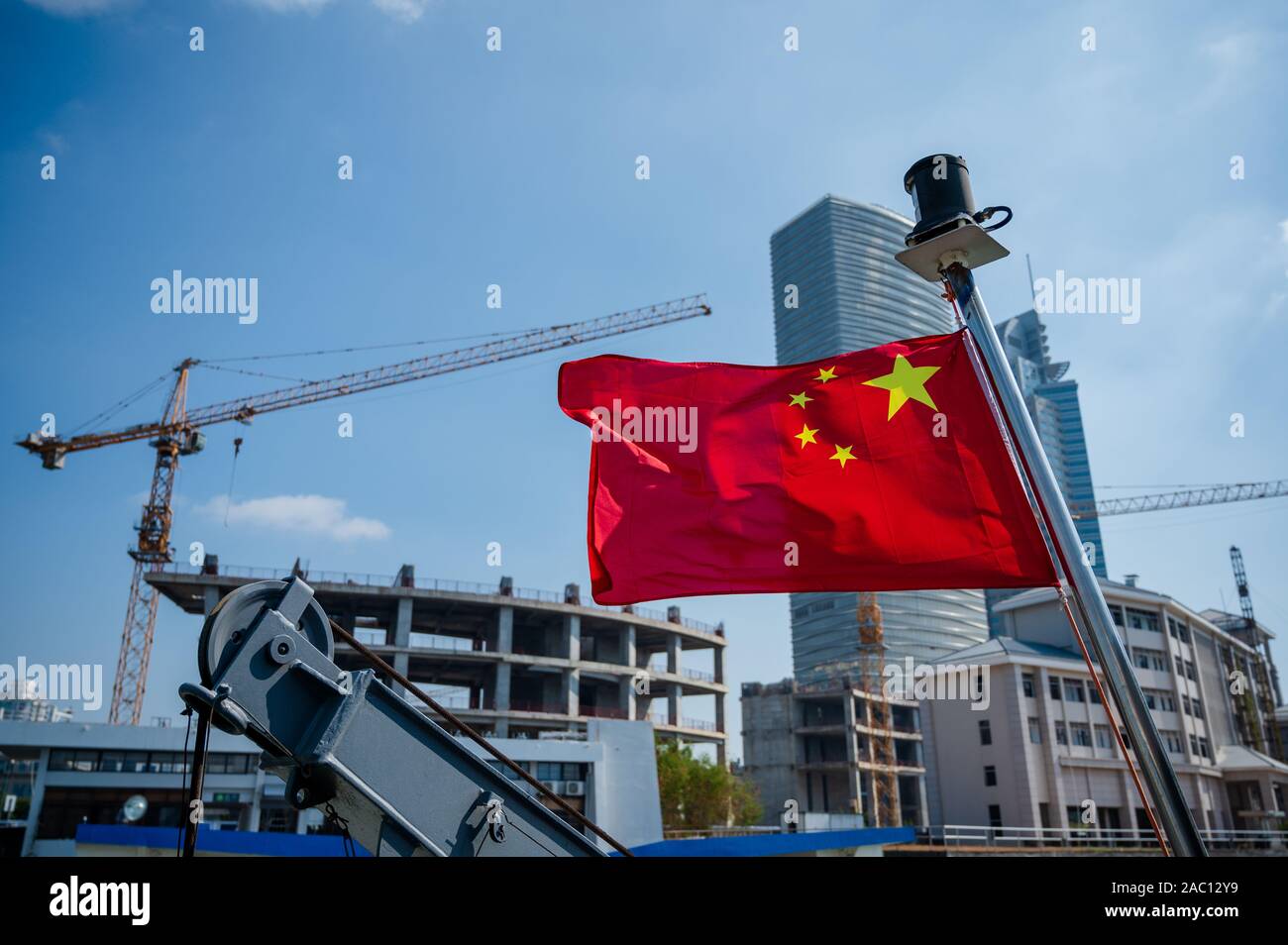 Chinese national flag flying from a pole on boat at Xiamen, China Stock ...
