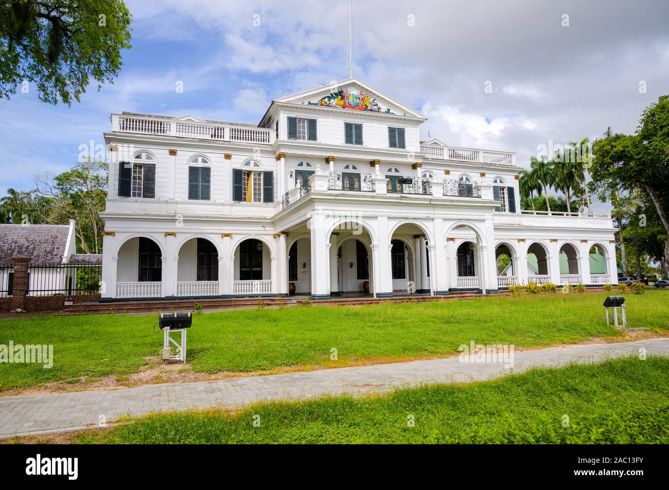 Suriname Presidential Palace on Onafhankelijkheidsplein in Paramaribo ...