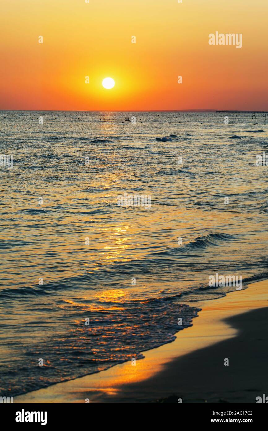 Beautiful calm sea sunset hi-res stock photography and images - Alamy