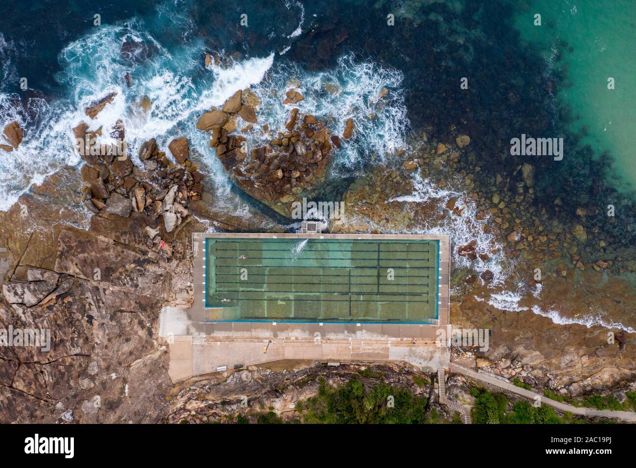 Freshwater tidal swimming pool in Sydney, New South Wales, Australia ...