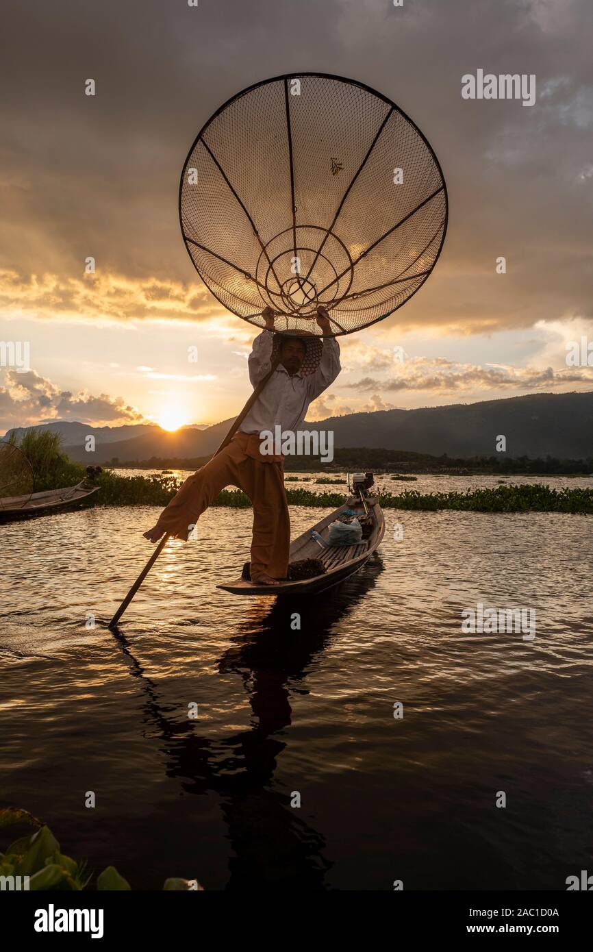 One legged fisher hi-res stock photography and images - Alamy