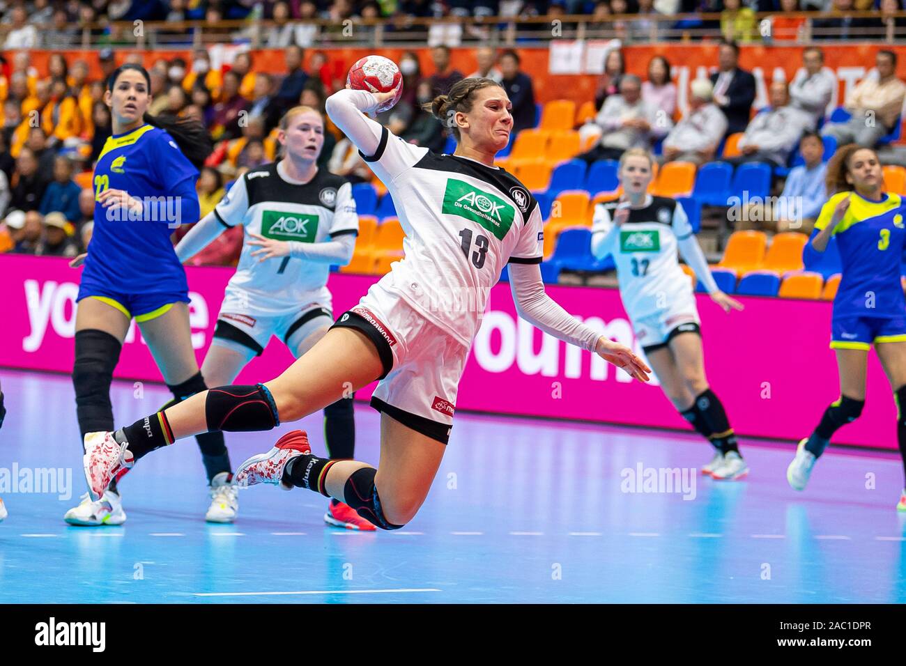 World cup in handball for women hi-res stock photography and images - Alamy