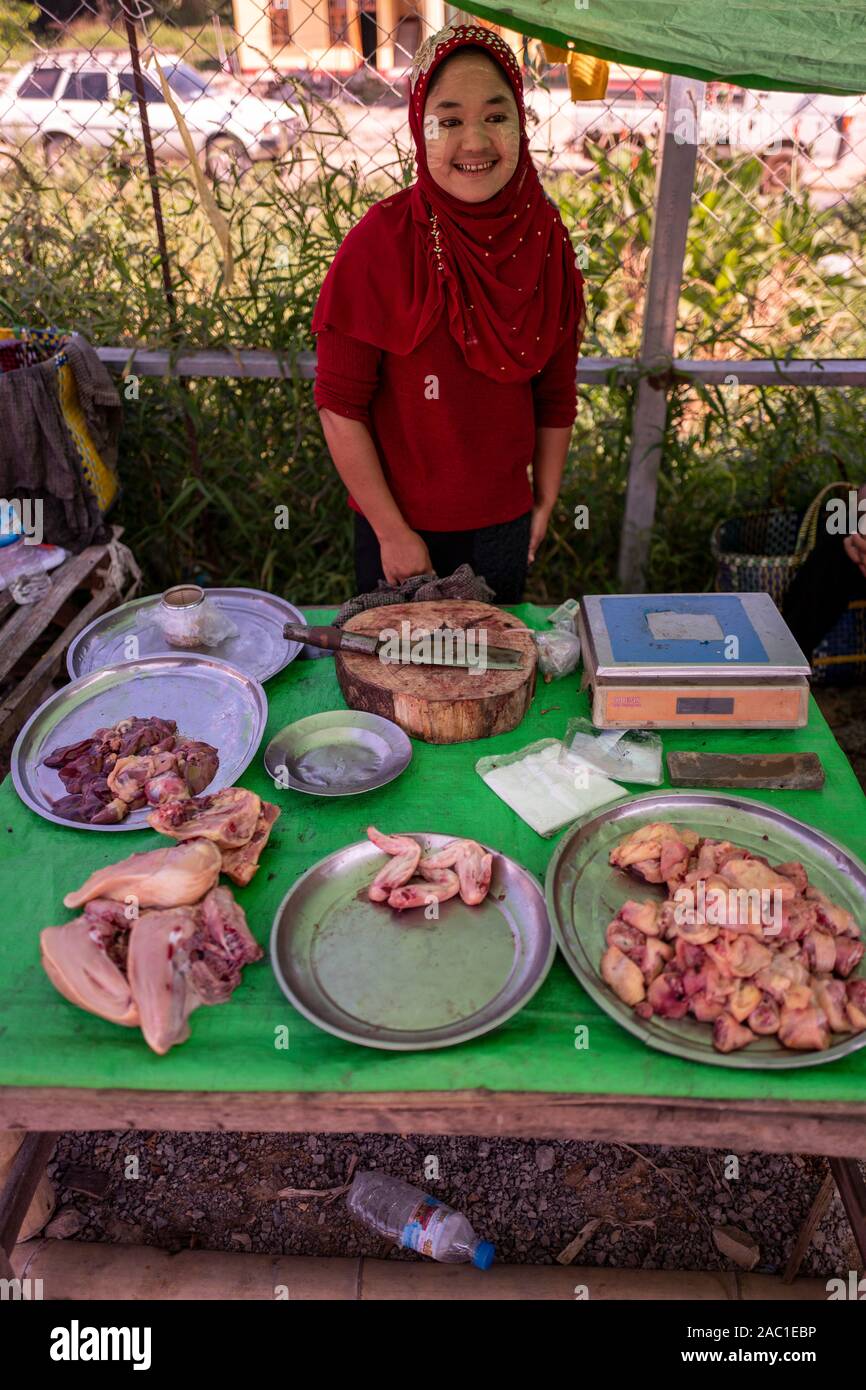 Traditional burmese boatman hi-res stock photography and images - Alamy