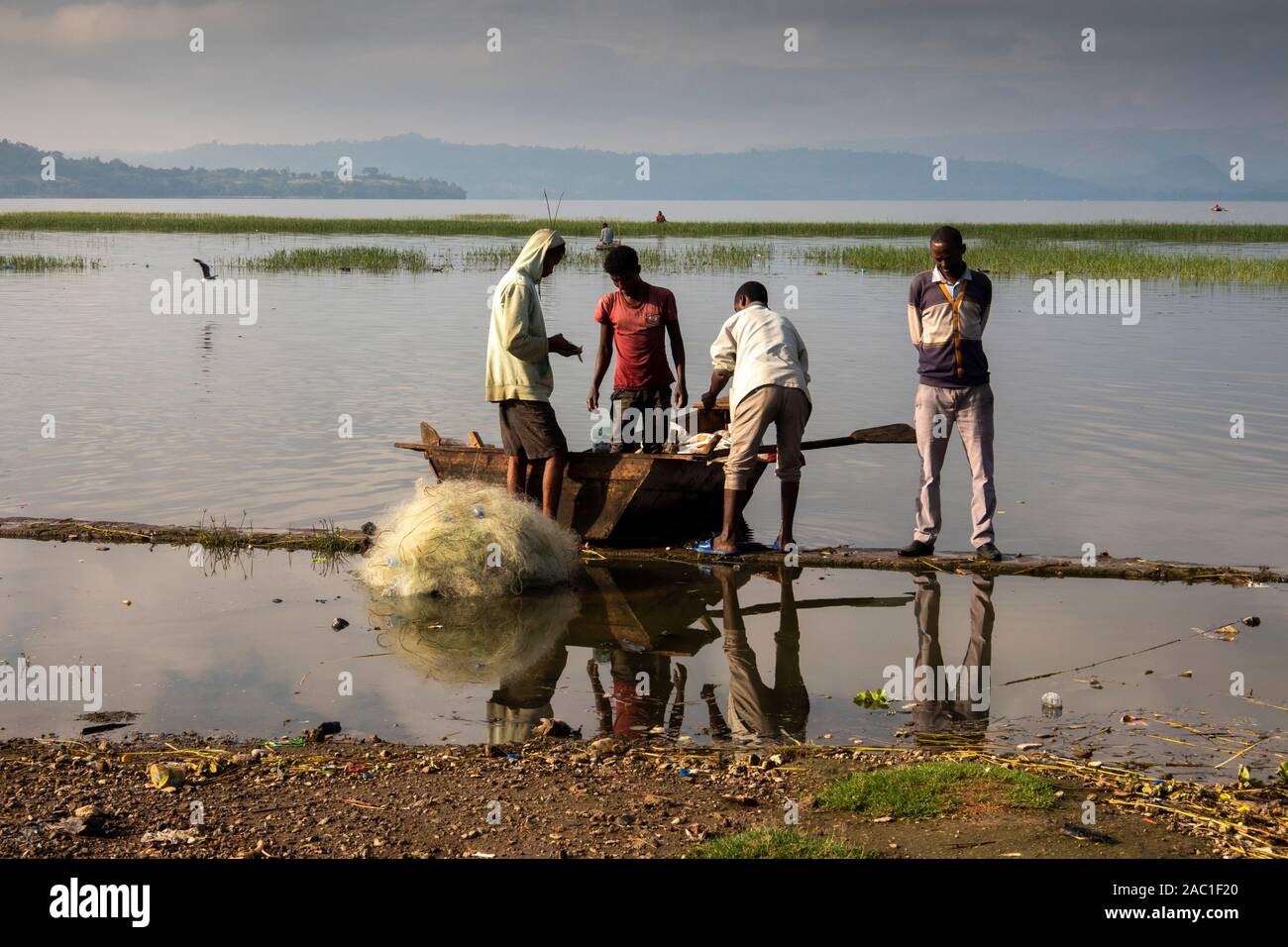 Fish market lake hawassa hawassa hi-res stock photography and images ...