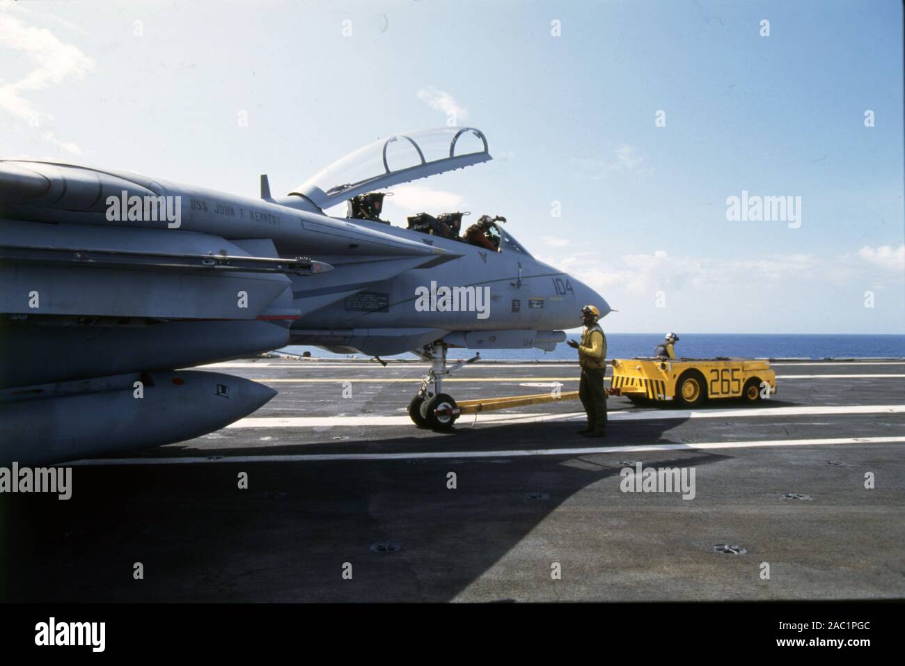 US NAVY / United States Navy Flugzeugträger Kitty-Hawk-Klasse ...