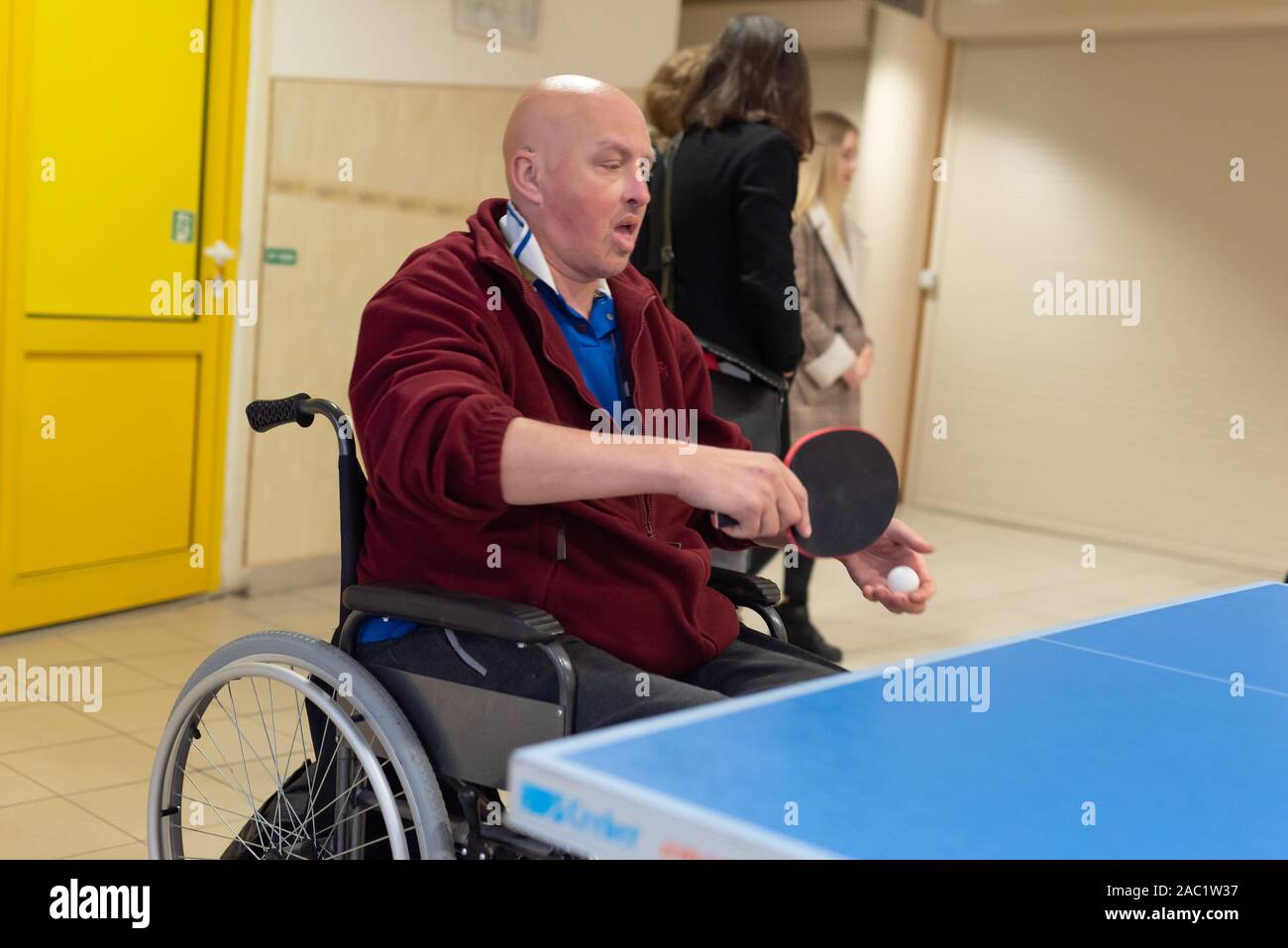 Disabled sitting tennis hi-res stock photography and images - Alamy