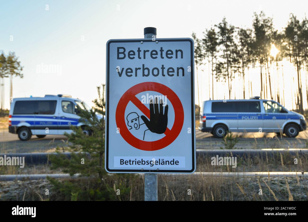 No coal no war sign hi-res stock photography and images - Alamy