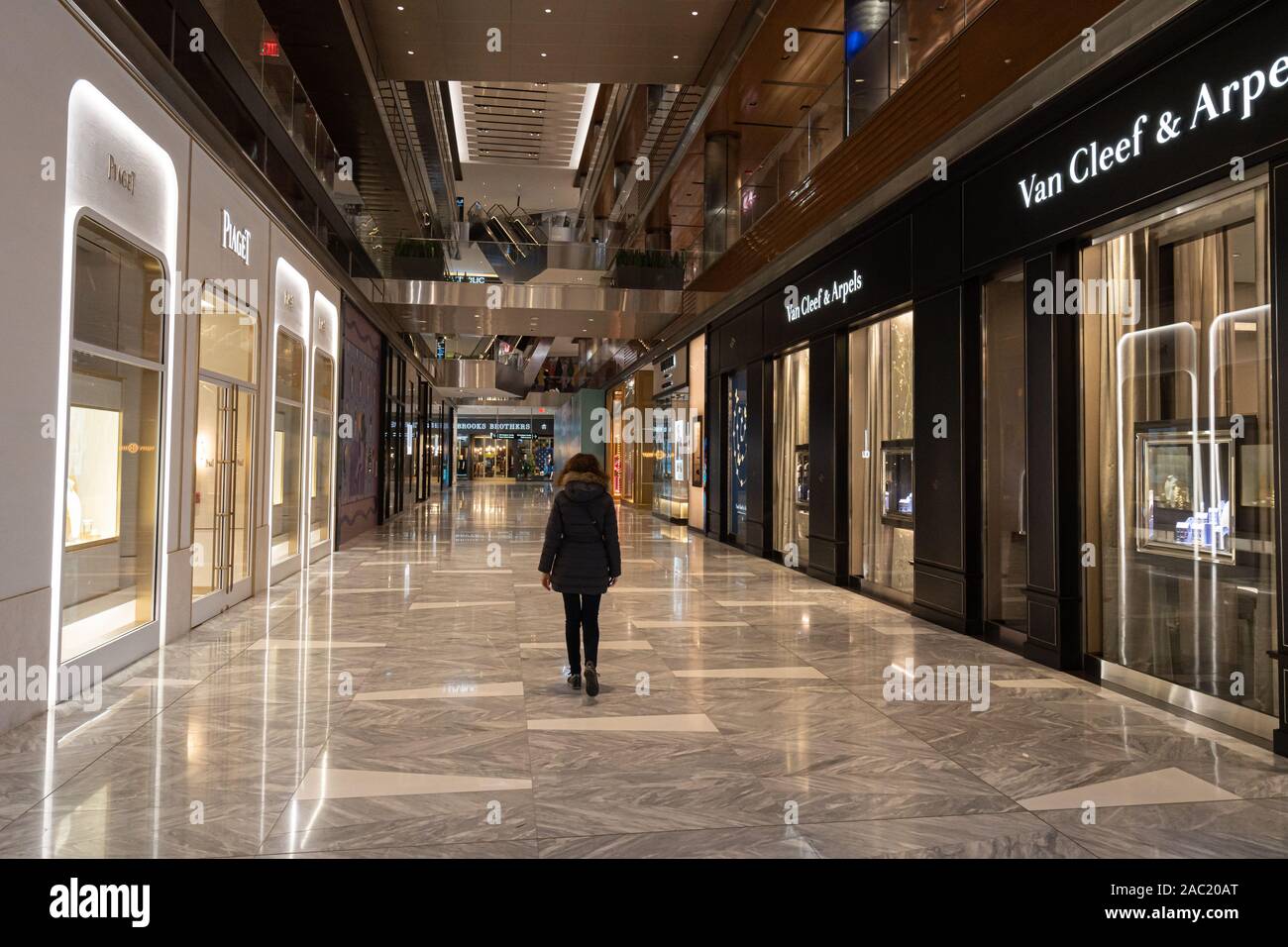 Long corridor in Hudson Yards luxury Mall center Stock Photo - Alamy