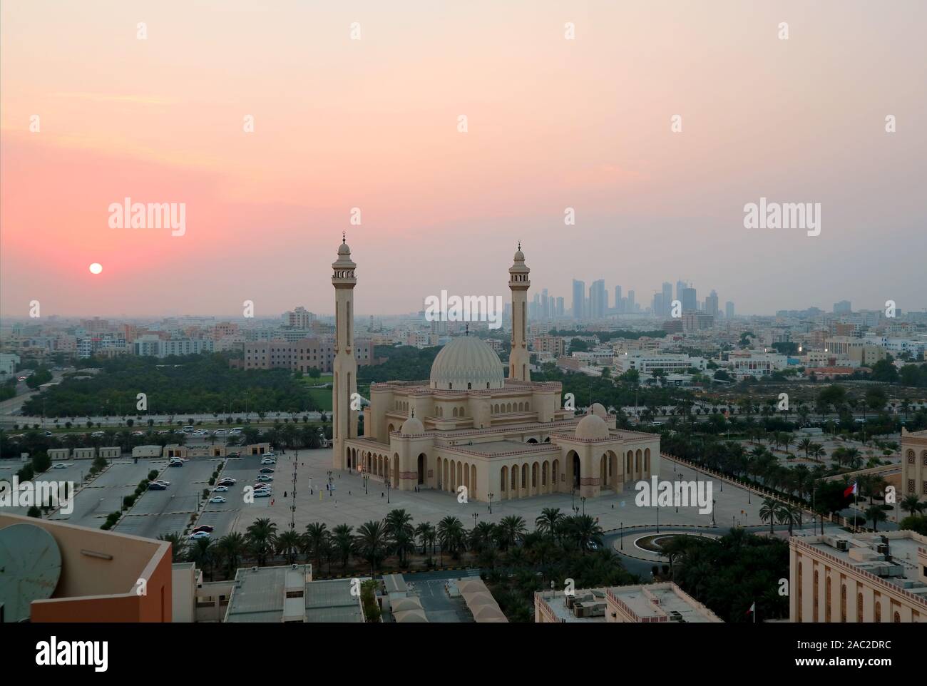 The Al Fateh Grand Mosque in Manama of Bahrain against Patel Color ...